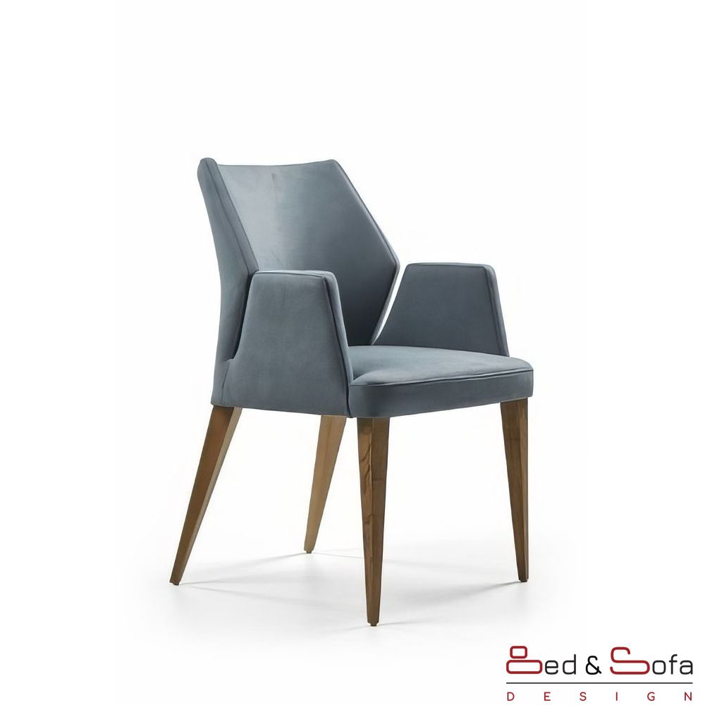 Infinity chair with wooden legs and dressed body